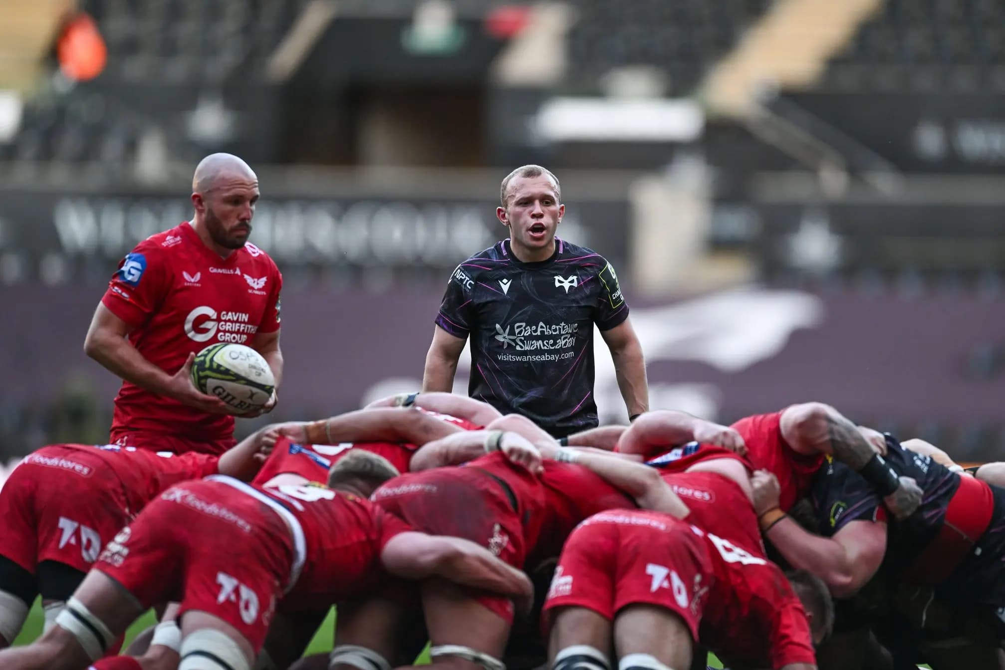 Old Pals Dwayne Peel and Mark Jones Ready for Scarlets-Ospreys Boxing ...